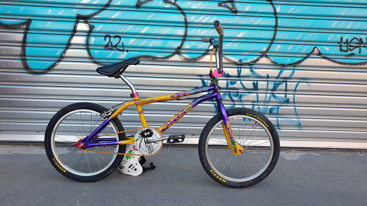 1998 Thruster Hyper Air Aggressive Series – StreetCar Culture